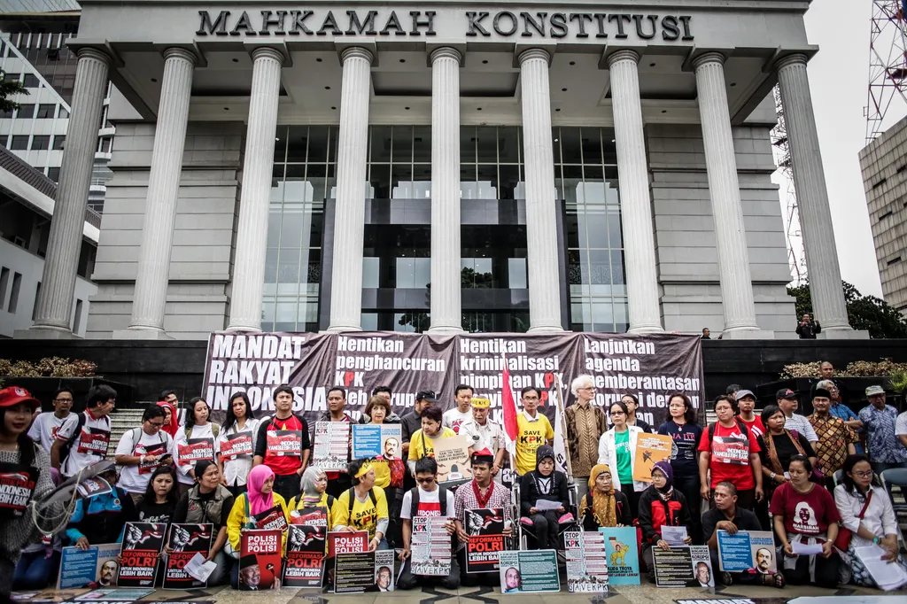 The importance of political integrity in… - Transparency.org